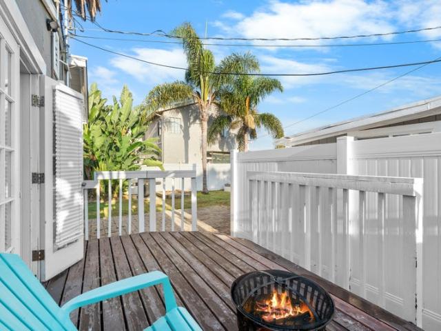 Furnished Private Rooms in Huntington Beach — Uti