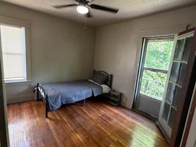Furnished Private Rooms Near Cleveland Colleges & Hospitals. Move in Ready