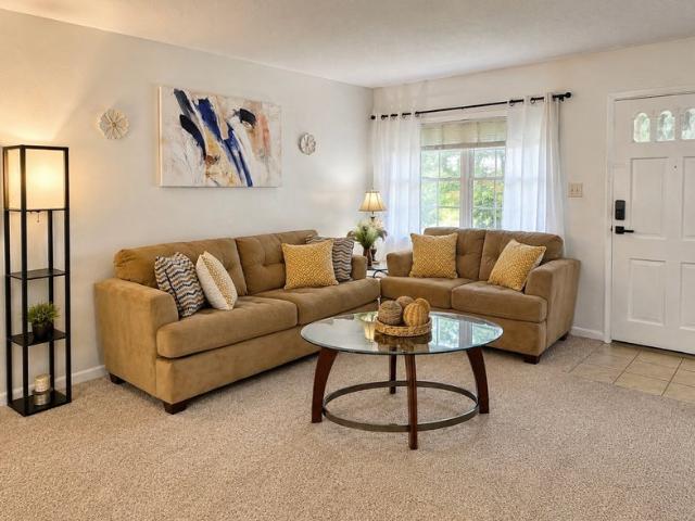 Furnished Private & Shared Rooms – Ocala