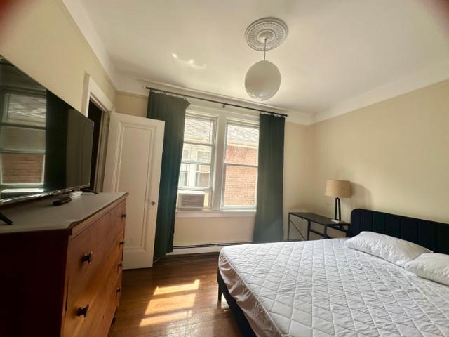 Furnished Queen bedroom/bath utilities included