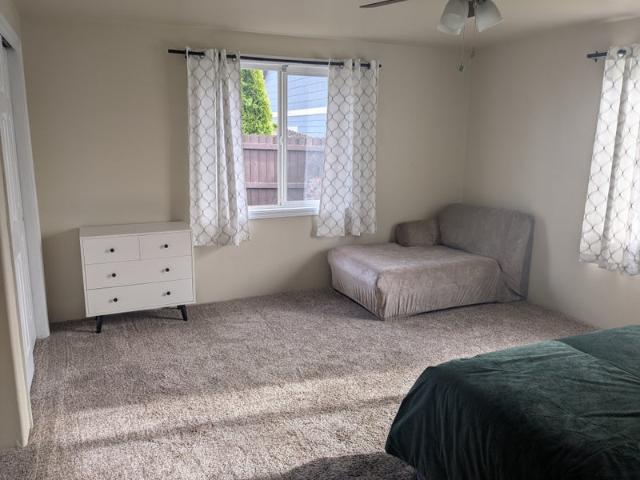 Furnished room