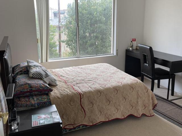 furnished room 6 miles from DTLA