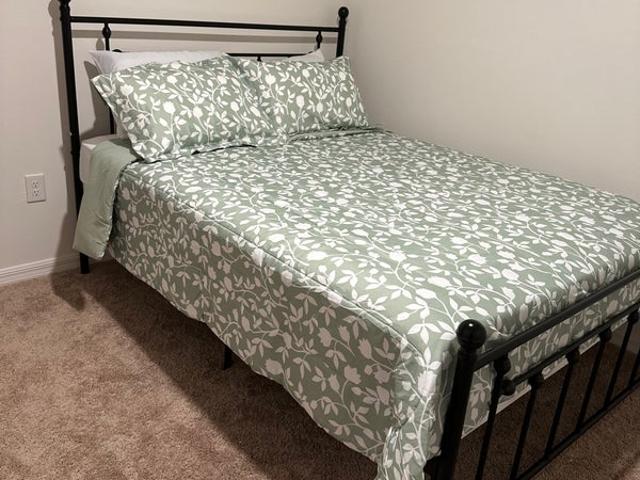 Furnished Room