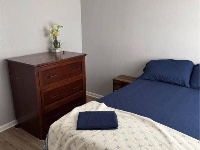 Furnished room