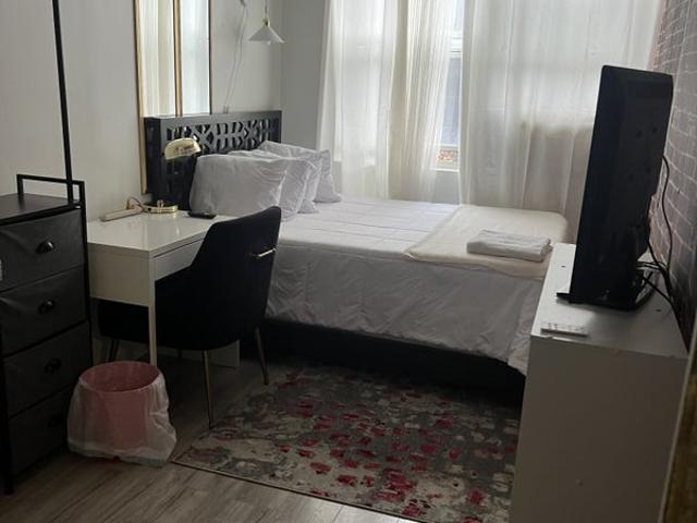 Furnished room
