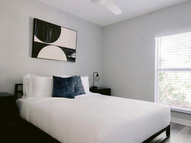 Furnished room_ Unit B2