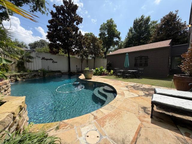Furnished Room w/ Pool View | All Utilities Incl