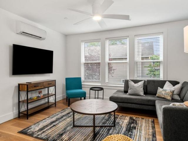 Furnished Room with Private Bath and New Reno