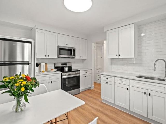 Furnished Room with Private Bath and New Reno