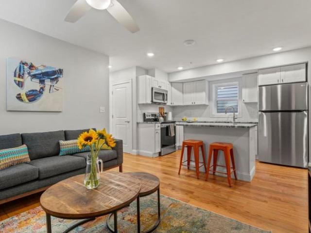 Furnished Room with Private Bath and New Reno