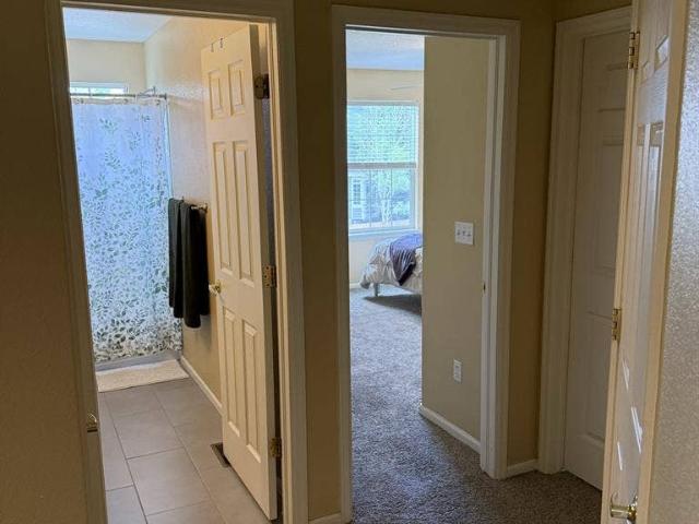 Furnished room with private bathroo