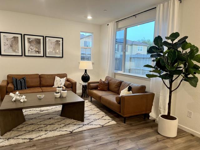 Furnished room with private bathroom