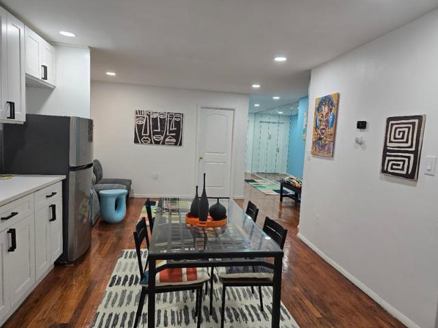Furnished Room with Private Garden on Strivers Row