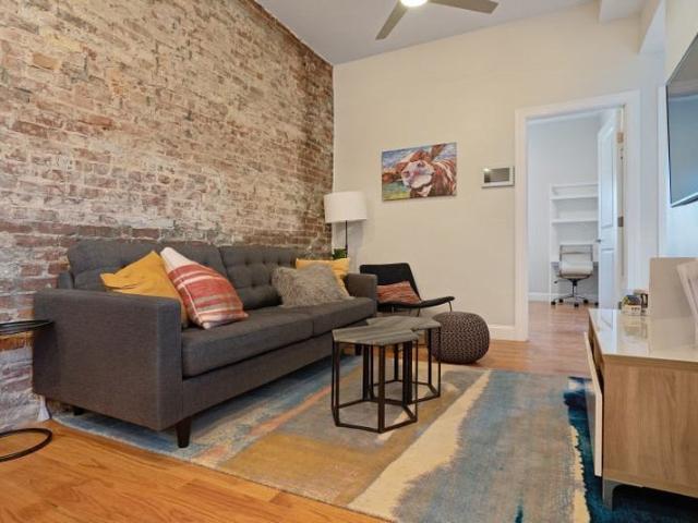 Furnished Room with Shared Bath and New Reno