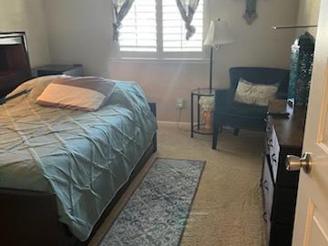 Furnished room with shared bathroom for rent