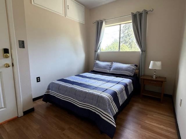 Furnished Room With Smart Lock & Storage Spaces |
