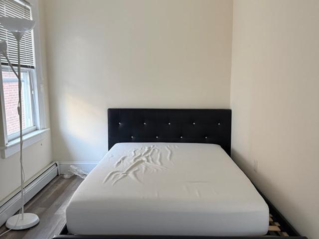 Furnished Room All Unities Included Washer Dryer