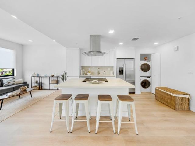 Furnished Room / All Utilities in Luxury Townhome