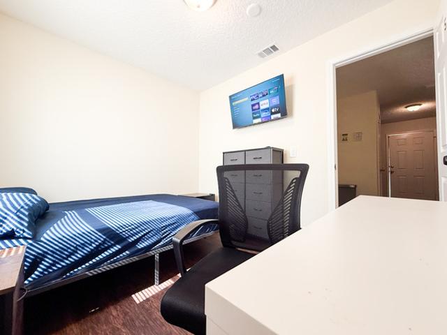 Furnished Room | All Utilities Incl Woodland Acres