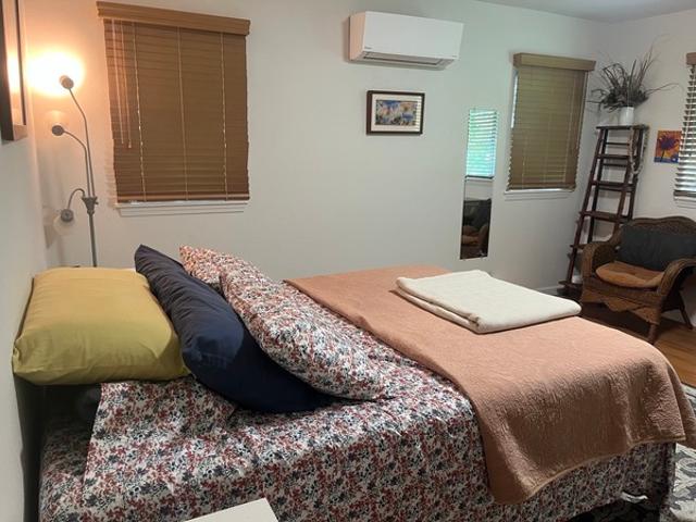 Furnished room and private bathroom in Kalihi Valley, Honolulu optional partial work trade available