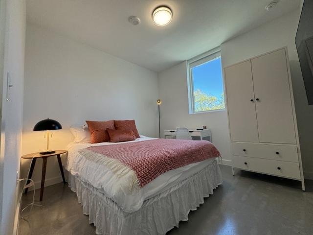 Furnished room at Downtown