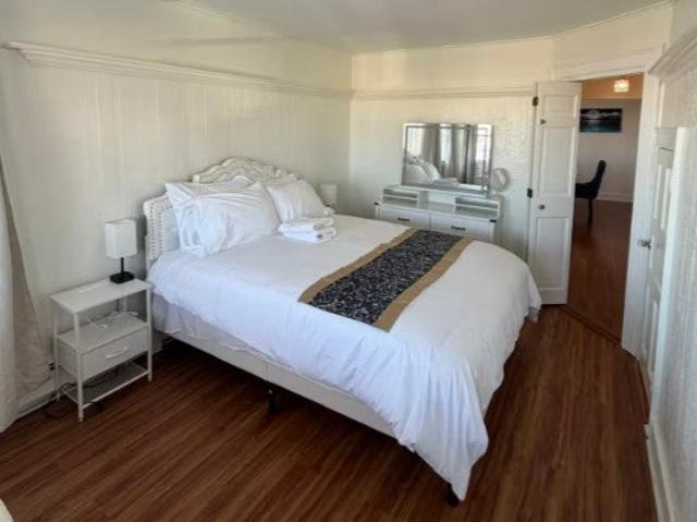 Furnished room available!