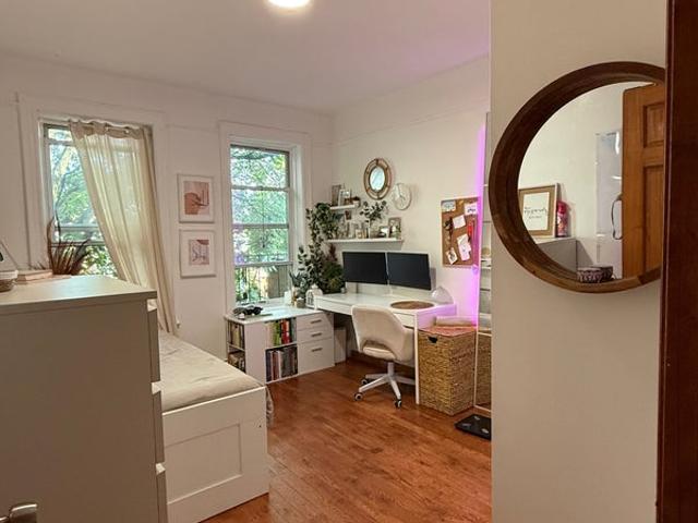 Furnished Room Bay Ridge $1000 All included