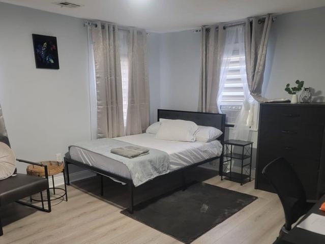 Furnished Room close to EWR Airport and More