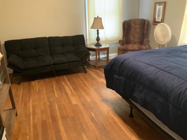 furnished room for rent