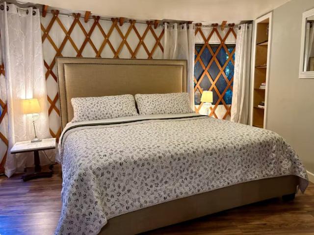 Furnished room for rent!