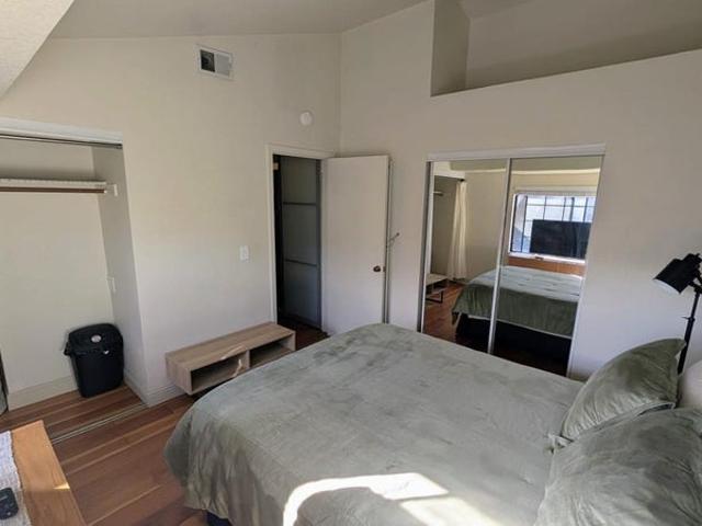 Furnished Room for rent with private bathroom