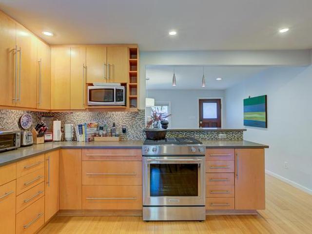 Furnished Room for Rent – Bouldin Creek, Austin