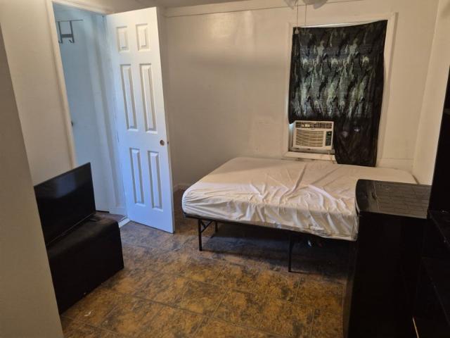 Furnished room for rent_evrything included