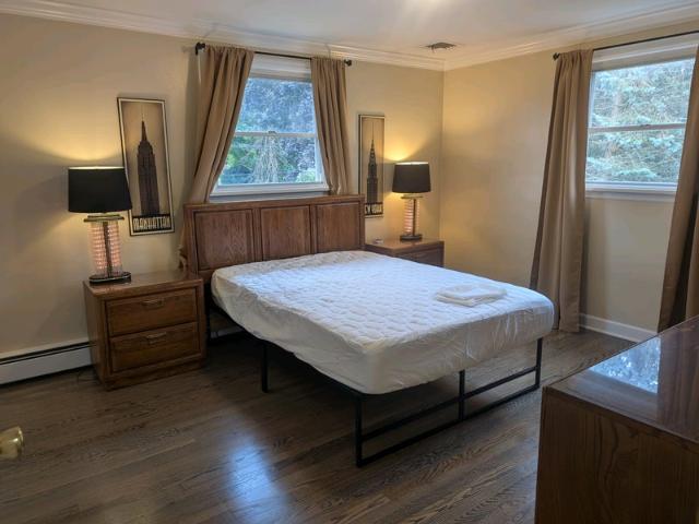 Furnished Room for Rent – females only