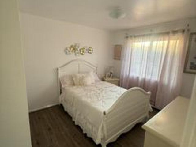 Furnished Room for Rent – Ideal for College