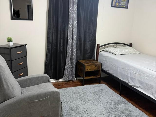 Furnished Room for Rent in Macon – Clean & Quiet H