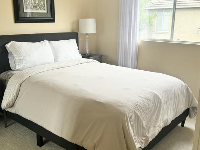 Furnished room for rent in pretty Del Mar home