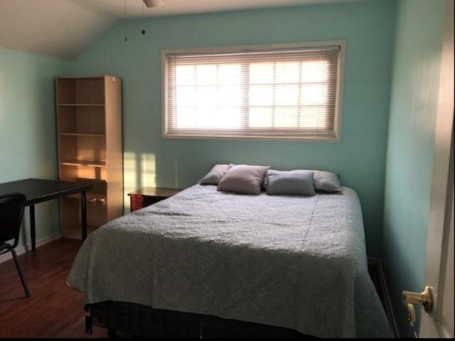 Furnished room for rent in quiet neighborhood