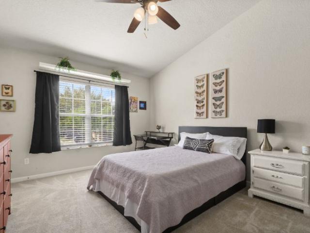 Furnished room for rent in Sanfordplus cat