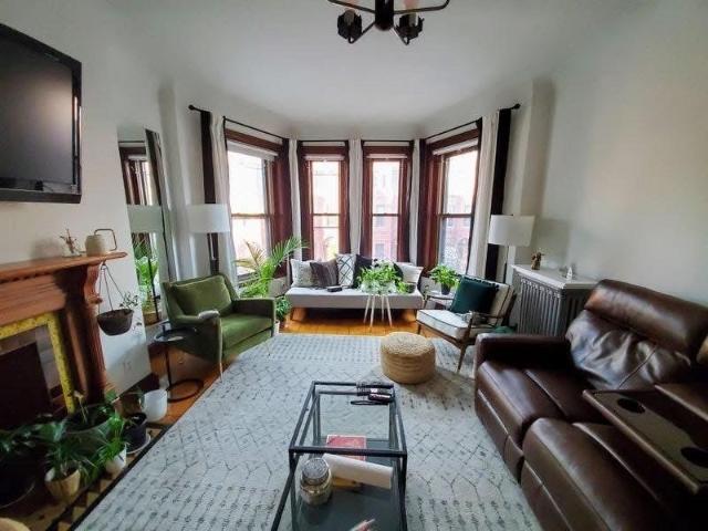 Furnished room in Back Bay