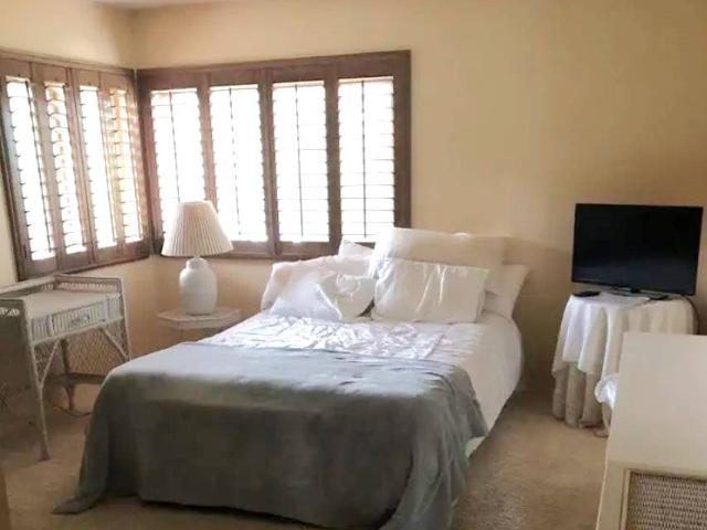 Furnished Room In Beautiful Setting
