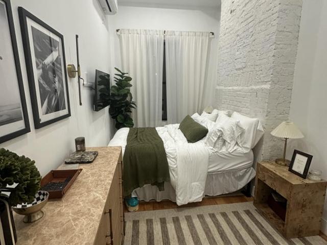 Furnished room in Bushwick near J and L