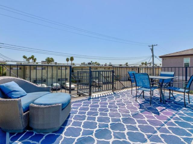 Furnished Room in Central Las Vegas Utilities & W