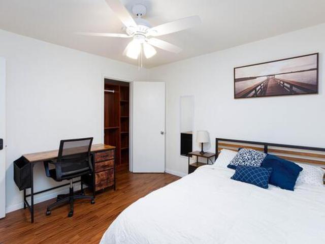 Furnished Room in Central Las Vegas Utilities & Wi Fi Included