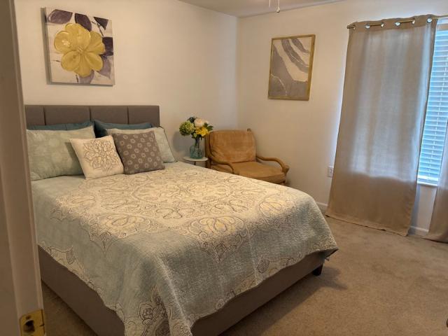Furnished room in Crestwood Ky