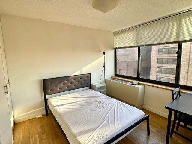 Furnished Room in Hell’s Kitchen Area No Fee