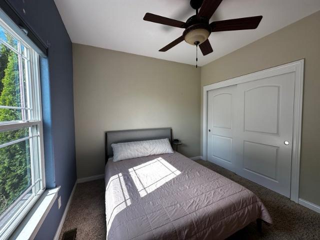 Furnished room in Pleasant Prairie