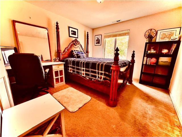 Furnished room Neat Tein Lakes beach, harbor trail