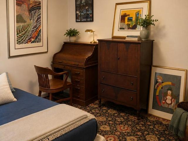 Furnished Room Near SRJC – Parking, WiFi & Laundry
