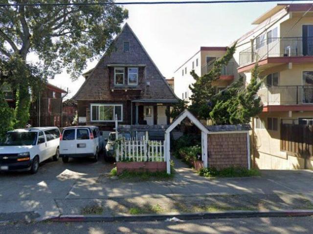 Furnished Room Near UC Berkeley – Benvenue Ave Apt